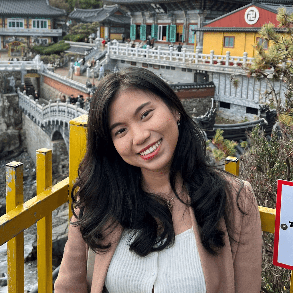 Yuriz Mayolie |Yoli is an energetic upstart engineer making her way in ...